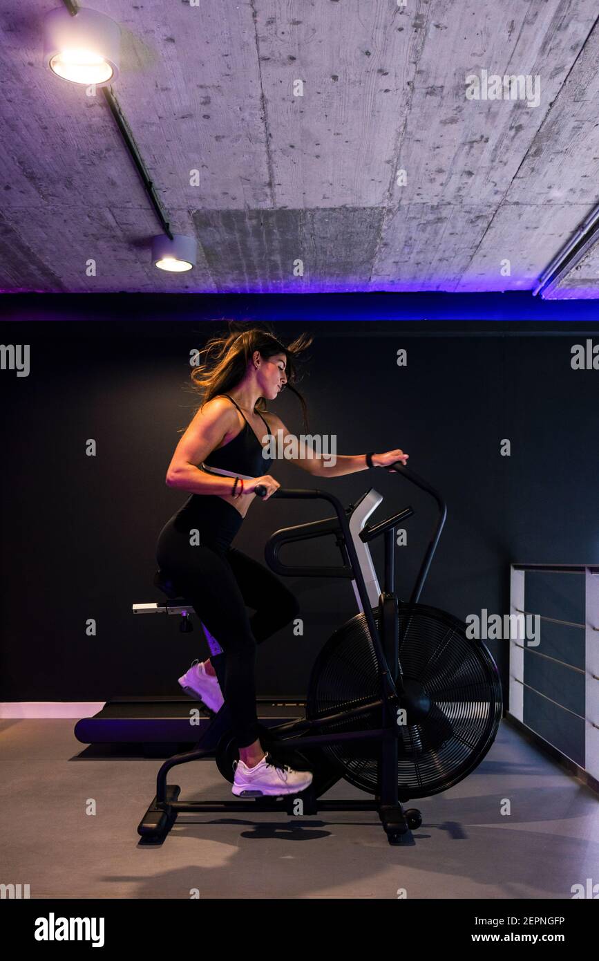 Air cycle machine hi-res stock photography and images - Alamy