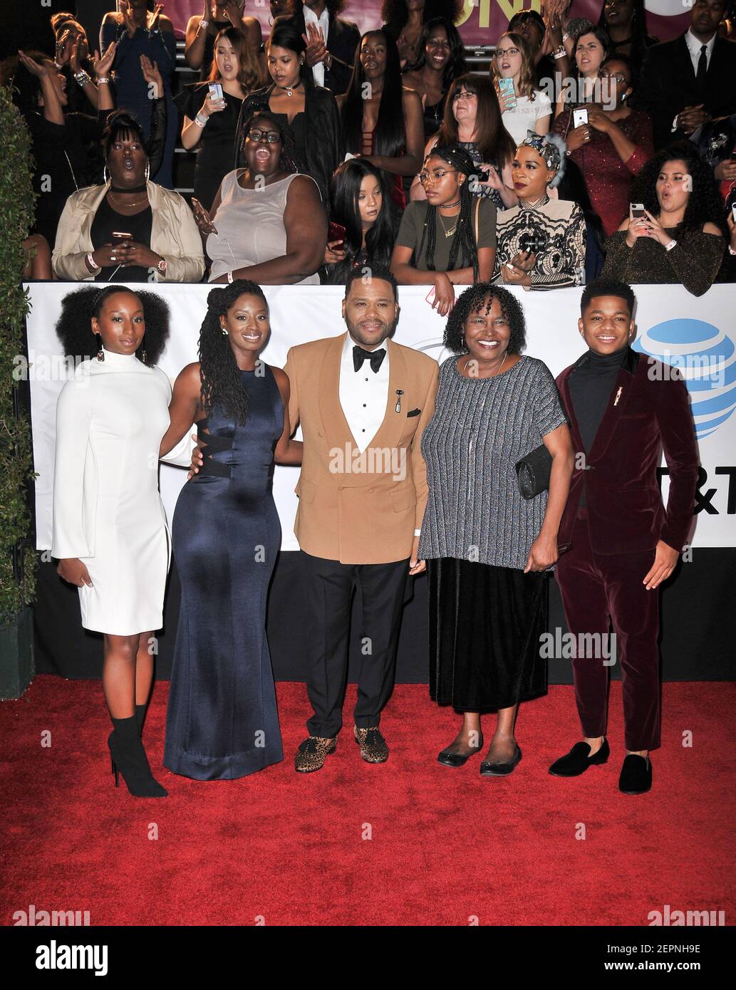 (L-R) Kyra Anderson, Alvina Stewart, host Anthony Anderson, Doris ...