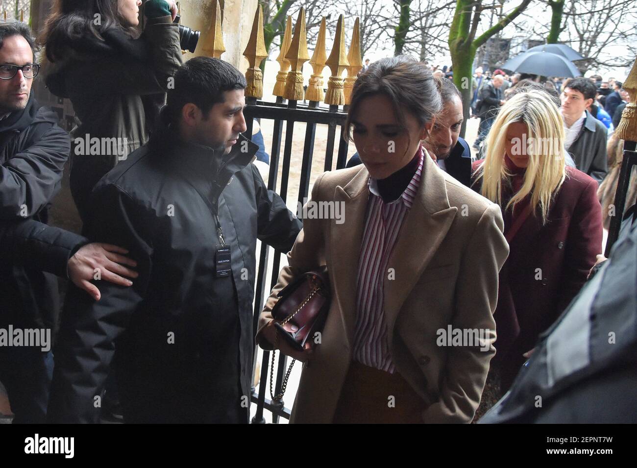 Victoria Beckham - Defile Homme Printemps-Ete 2018 Louis Vuitton dans ...