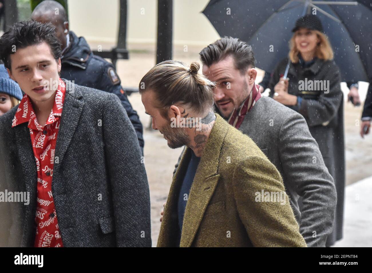 Brooklyn Beckham and David Beckham - Defile Homme Printemps-Ete 2018 ...