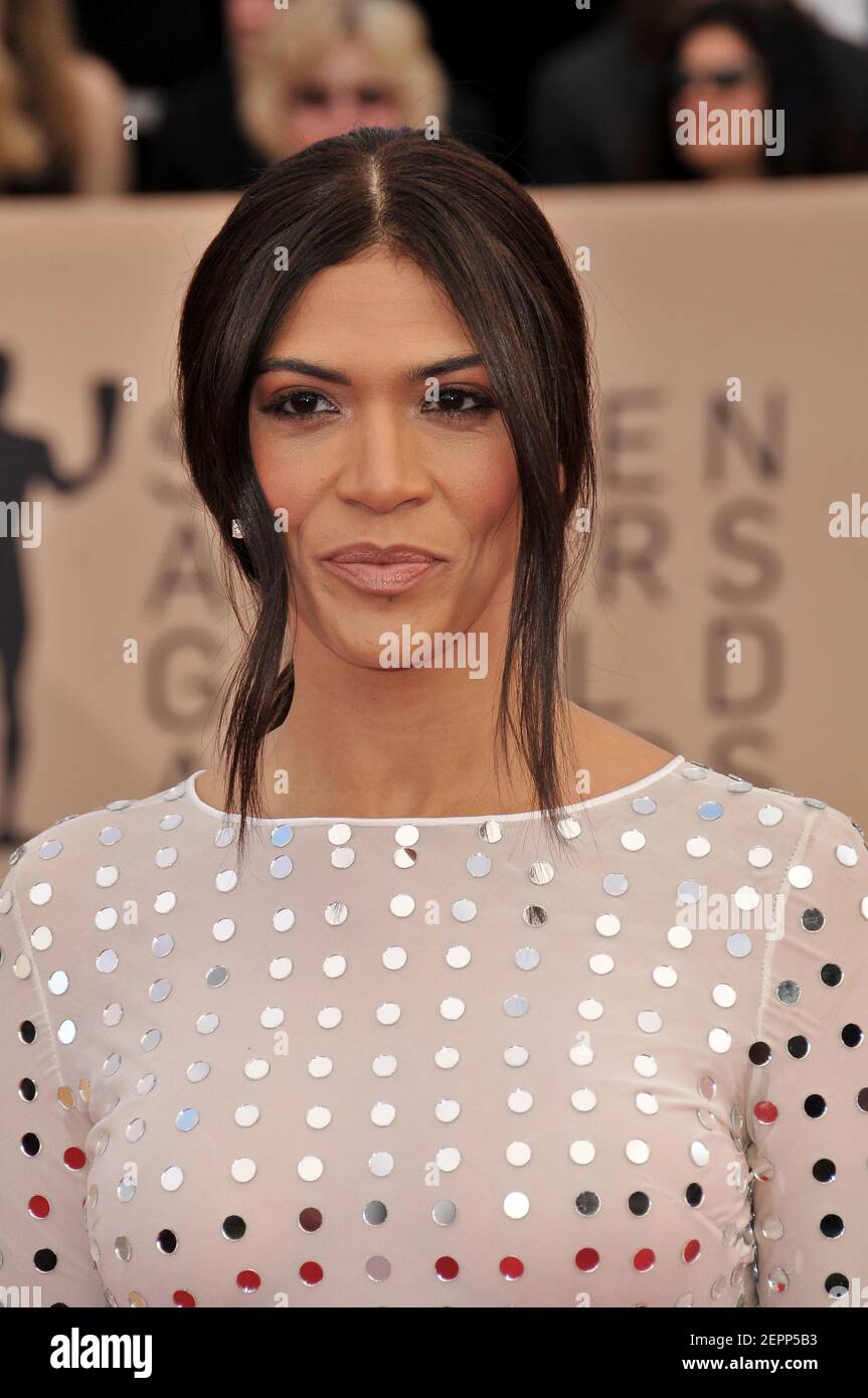 Laura Gómez arrives at the 24th annual Screen Actors Guild Awards at ...
