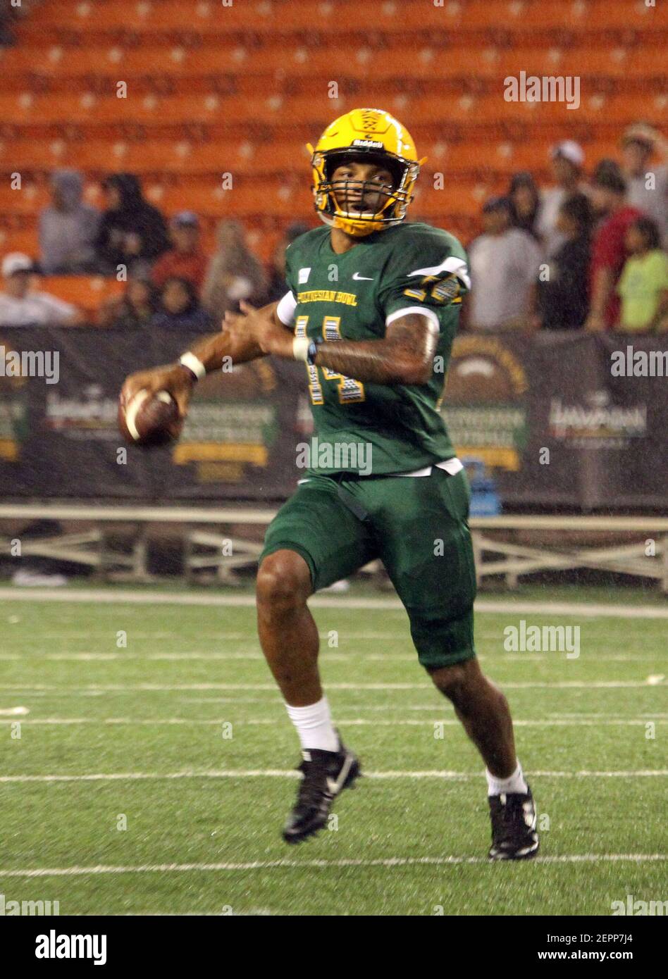 January 20, 2018 - Team Mauka quaterback Dorian Thompson-Robinson #14 ...