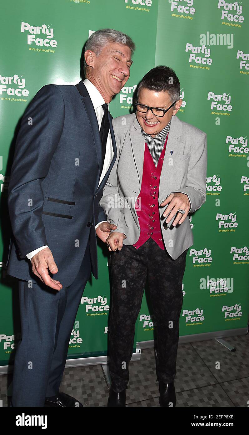 David Garrison and Amanda Bearse for "Married...With Children" attend ...