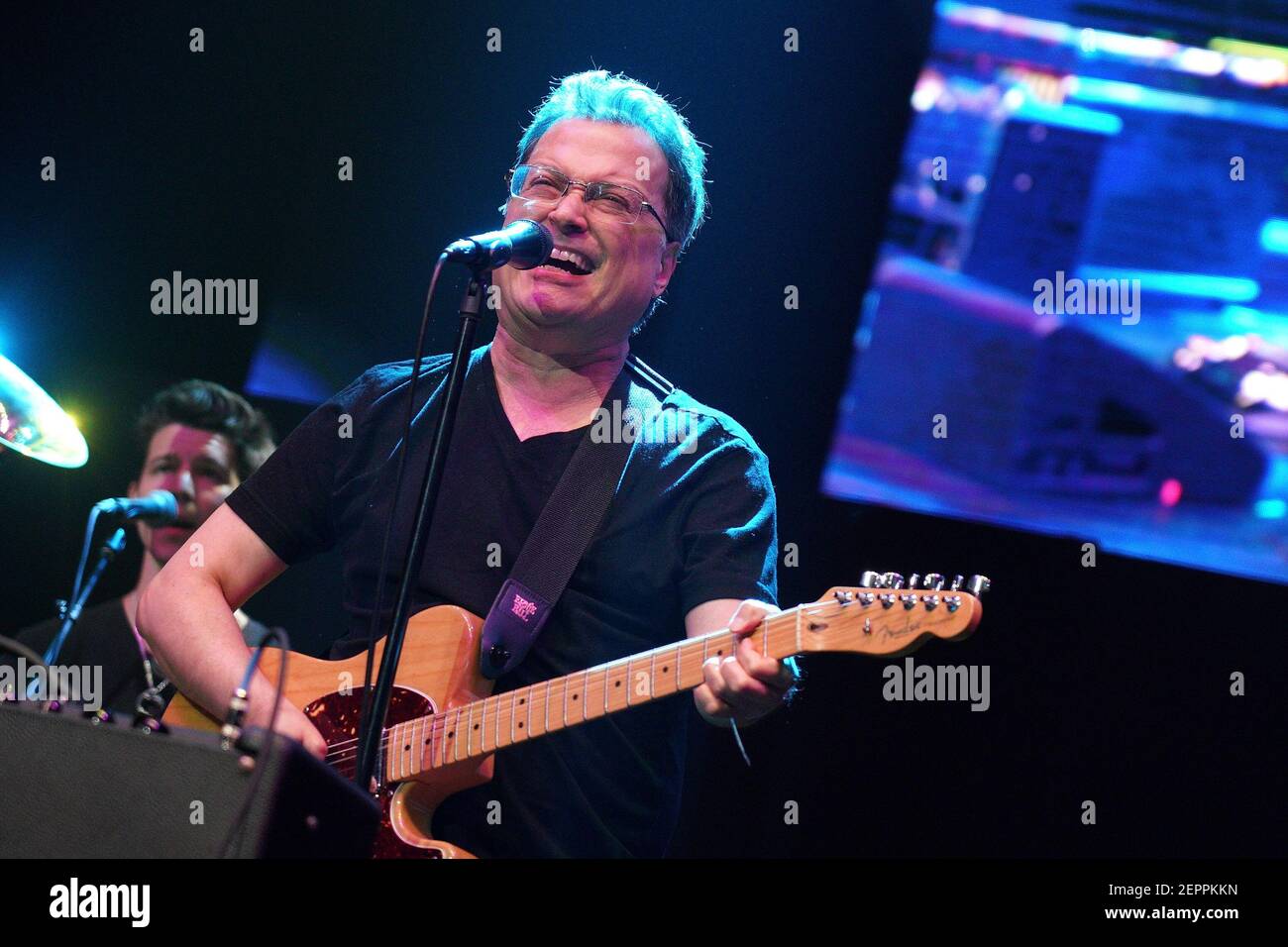 Gordon Gano of Violent Femmes performs onstage during K-EARTH 101's ...