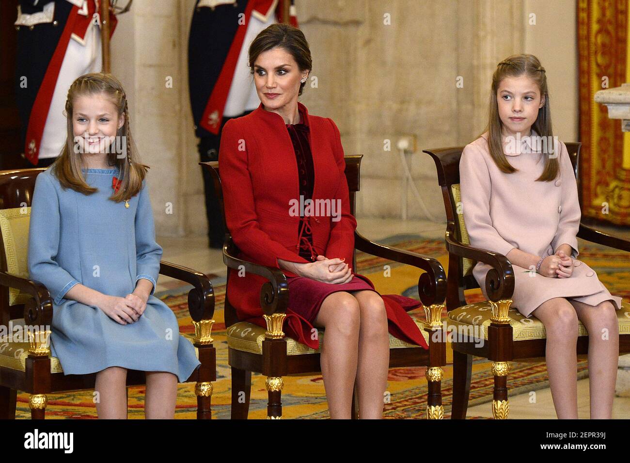 Princess Leonor of Spain (l), Princess Sofia of Spain (r) and Queen ...