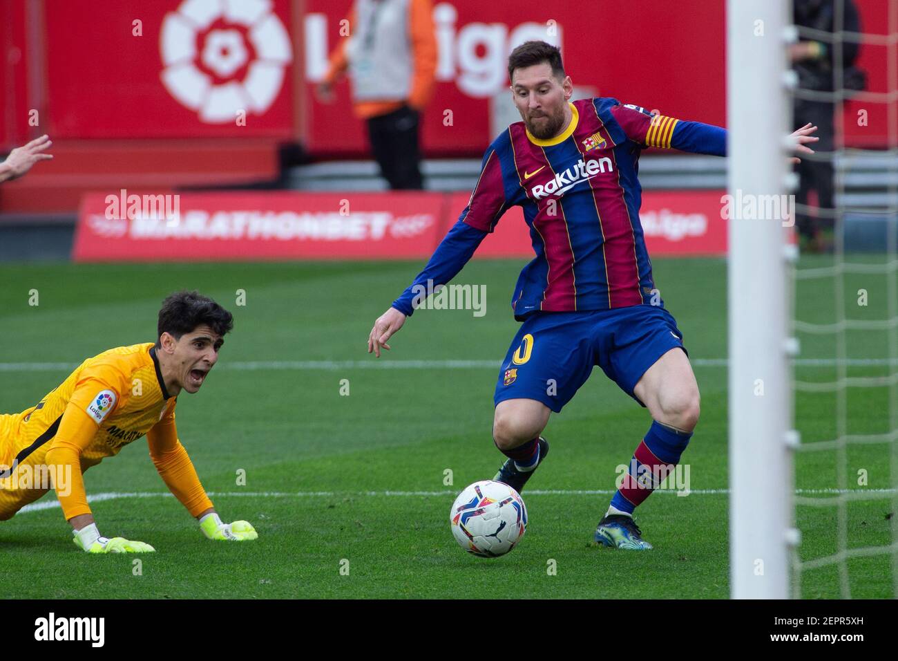 Lionel messi barcelona goal 2021 hi-res stock photography and images ...