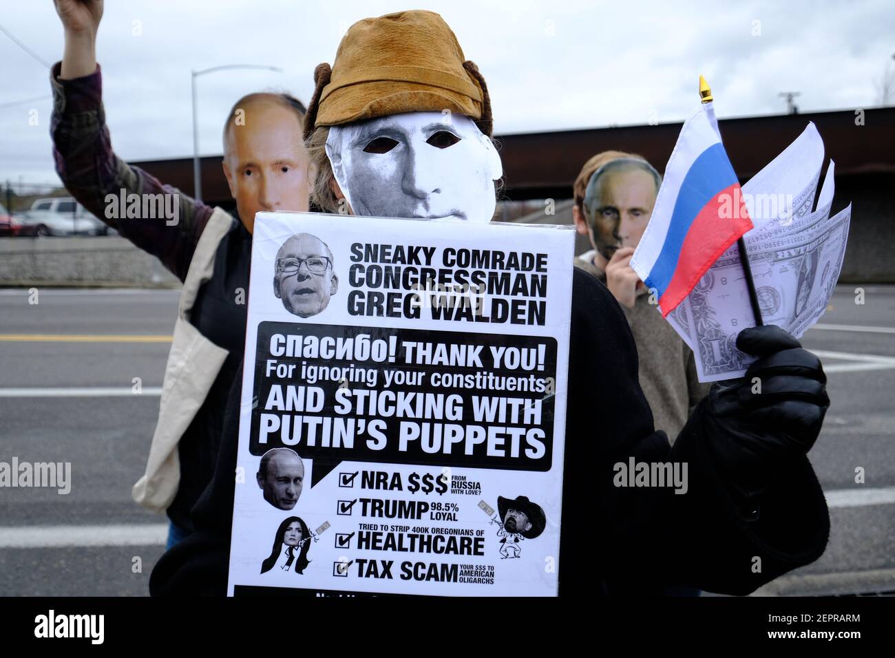 Protesters demonstrate against Oregon Liberty Alliance's Freedom Rally ...