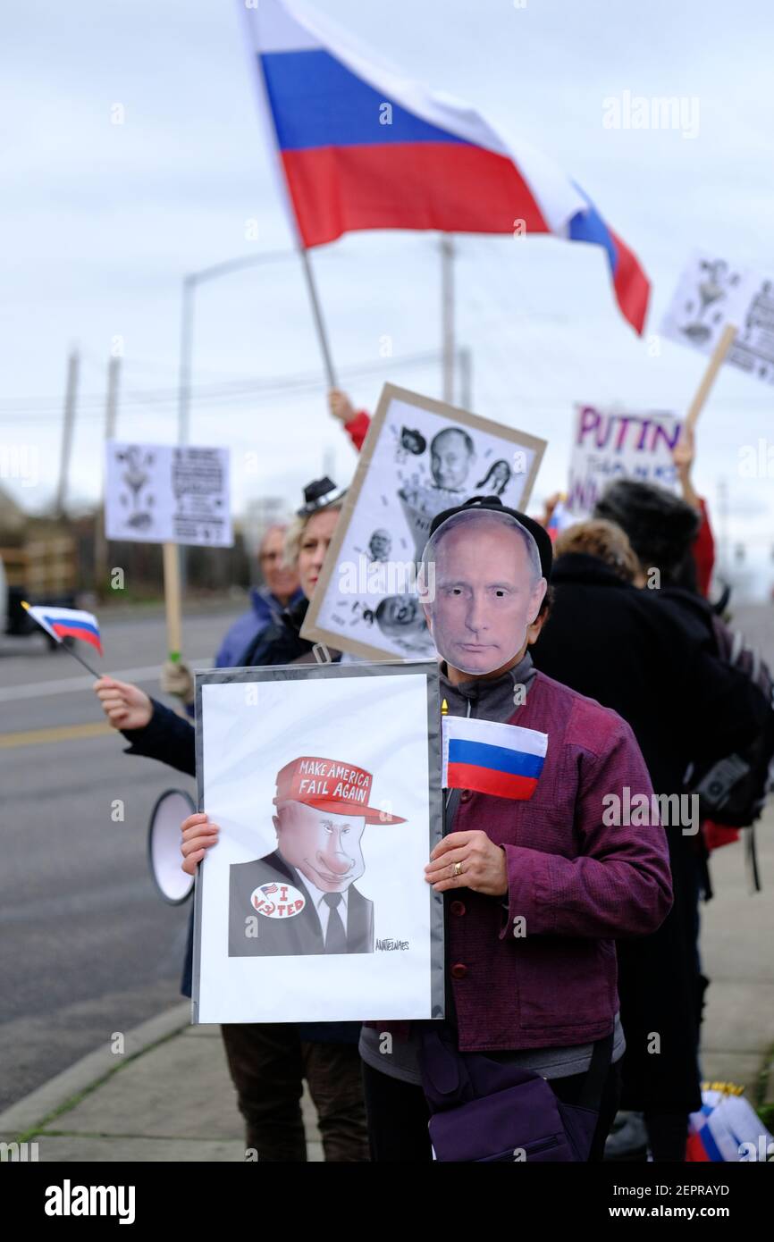Protesters gather to demonstrate against Oregon Liberty Alliance's ...