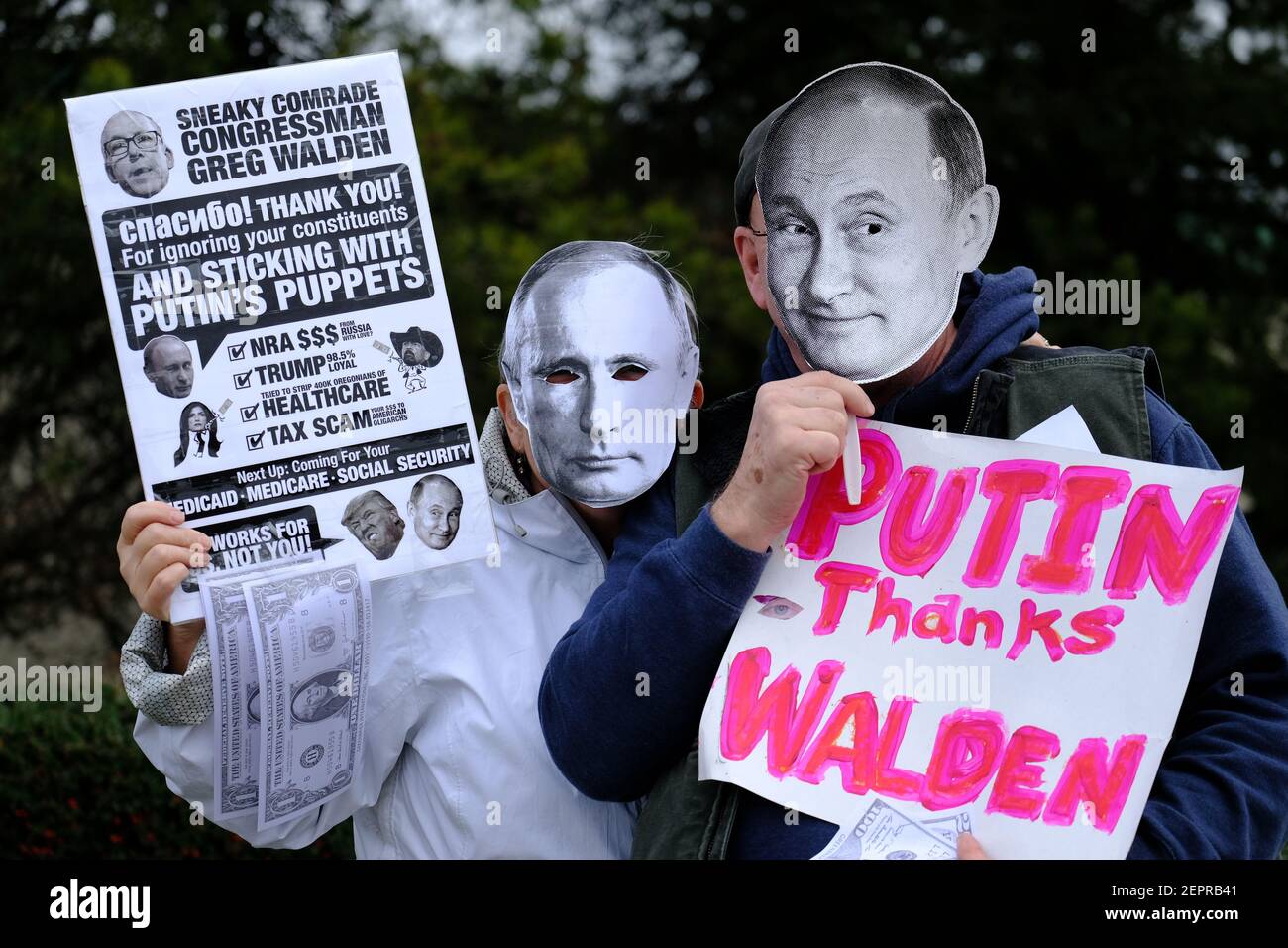 Protesters gather to demonstrate against Oregon Liberty Alliance's ...