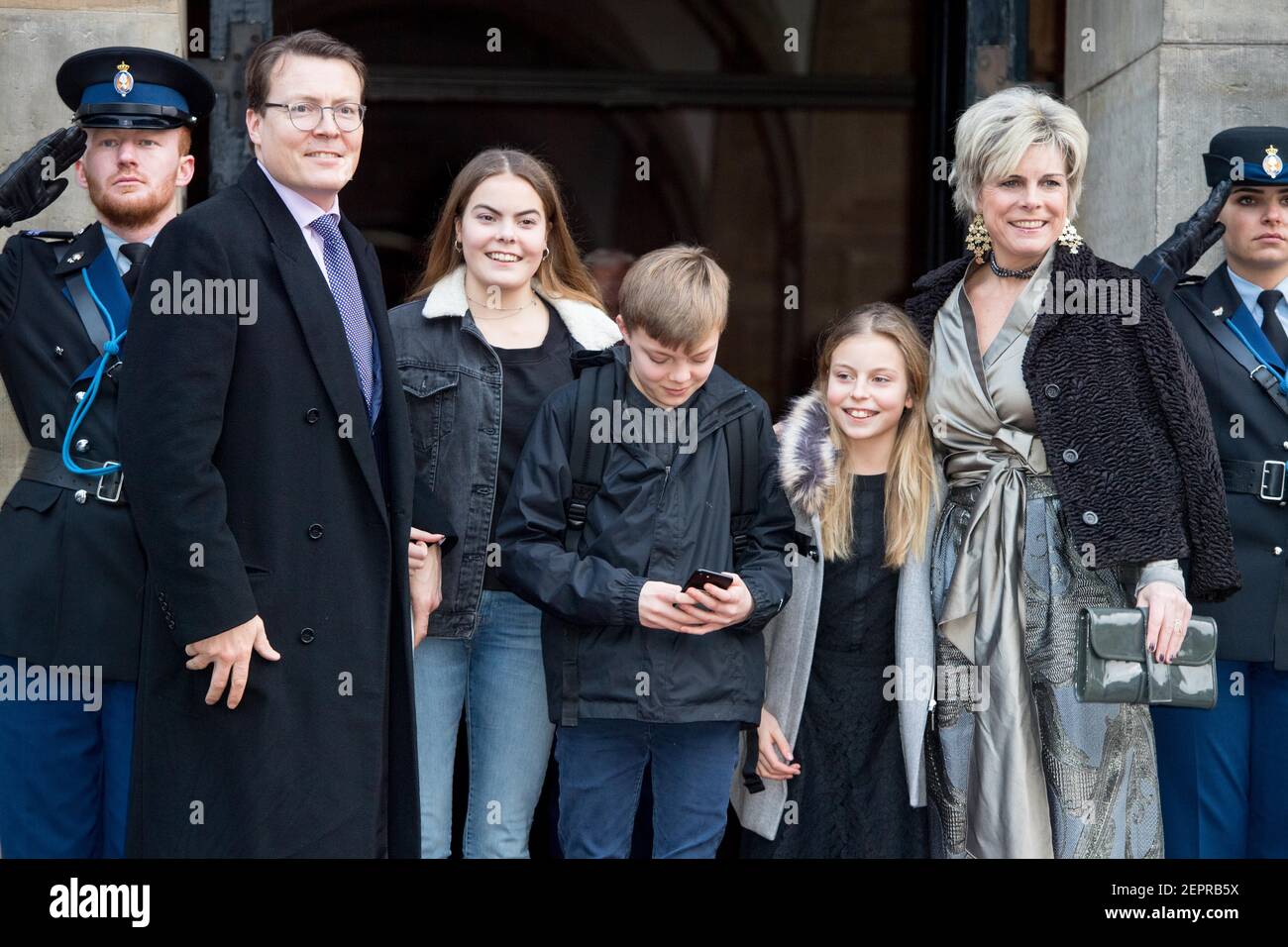 Prince Constantijn and Princess Laurentien with their children countess ...