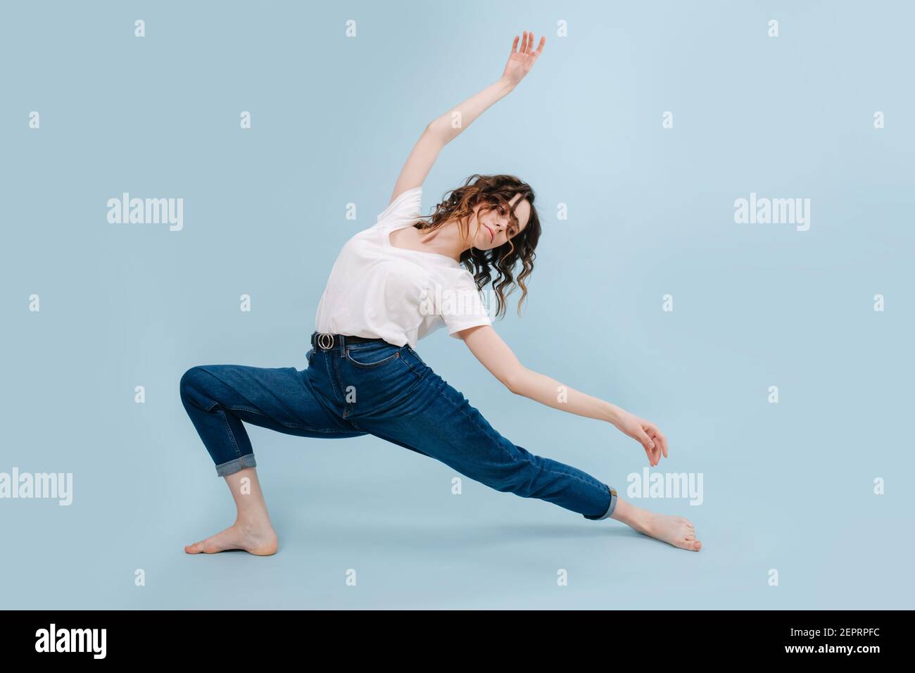 Front back legs hi-res stock photography and images - Alamy