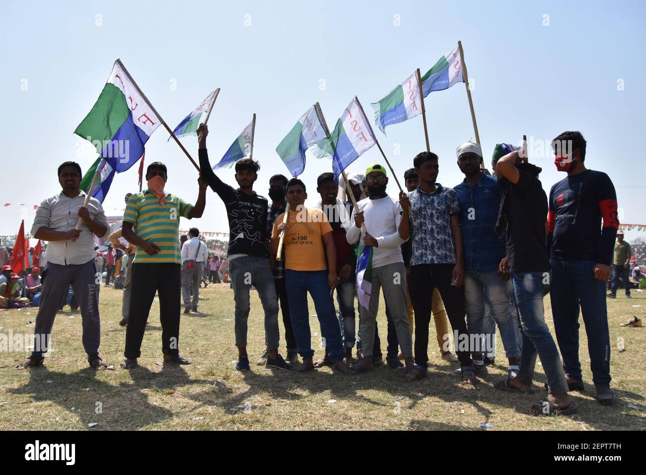 Kolkata, India. 28th Feb, 2021. Supporters of ISF shouting slogan for ...