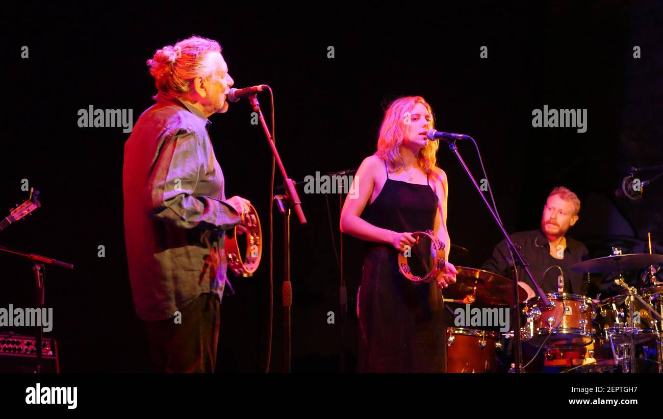 Robert Plant, Suzy Dian and Oli Jefferson with Saving Grace Band ...