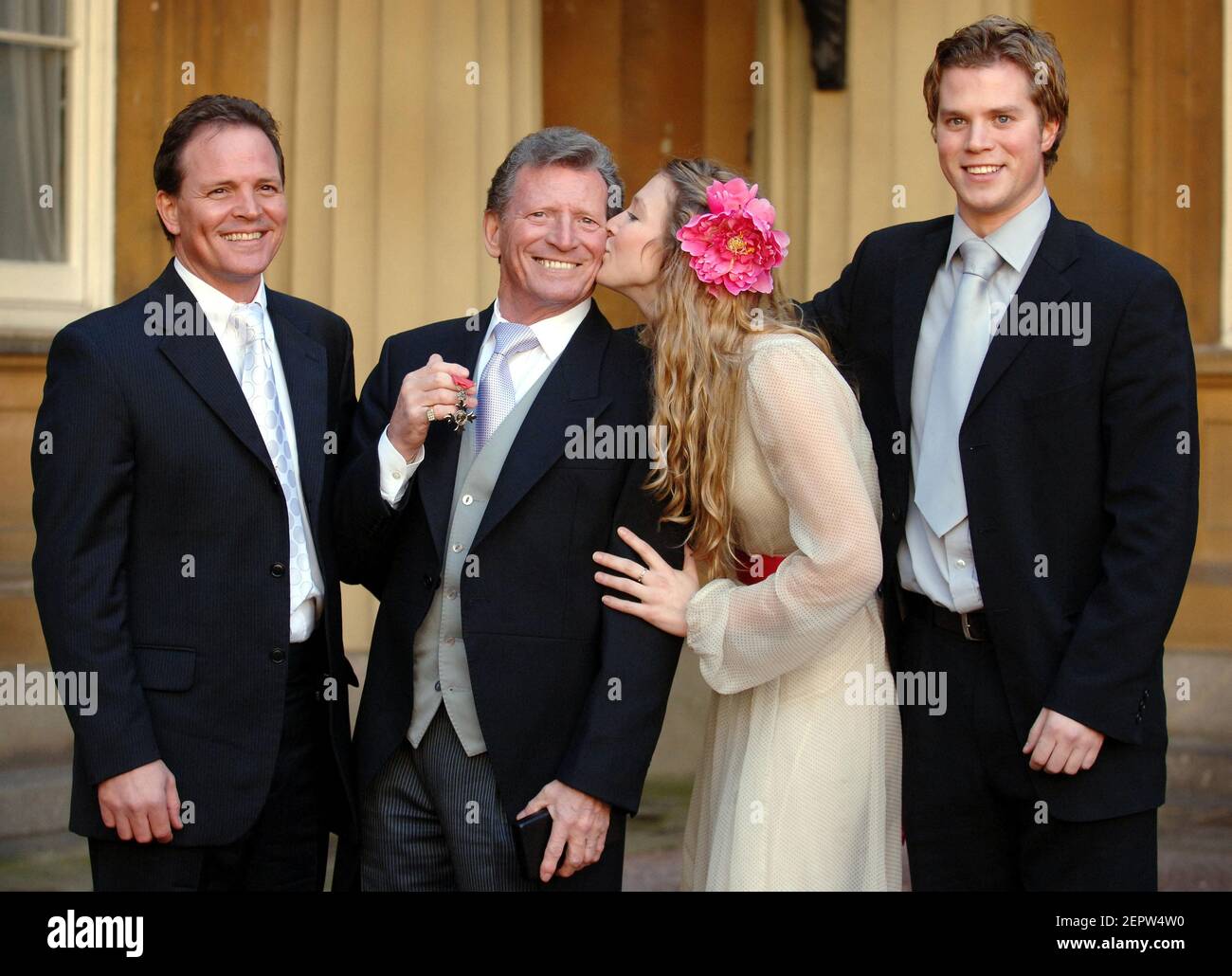 File photo dated 07/03/2007 of Johnny Briggs, with children (left to ...
