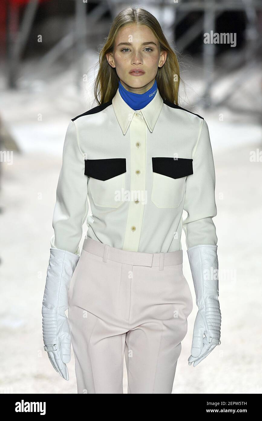Model Rebecca Leigh Longendyke walks on the runway during the Calvin ...