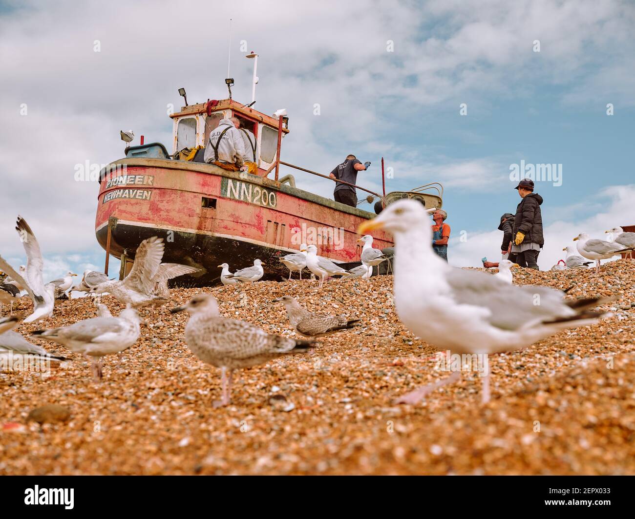 Crab fishermen hi-res stock photography and images - Alamy