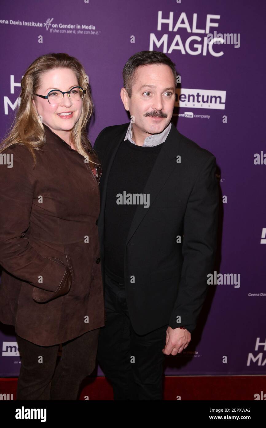Jenny Robertson, Thomas Lennon arrive at the Los Angeles Premiere Of ...