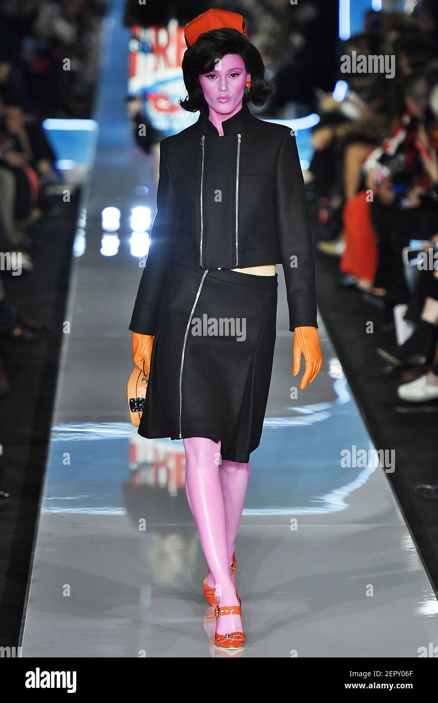 Model Aleyna Fitzgerald walks on the runway during the Moschino Fashion ...