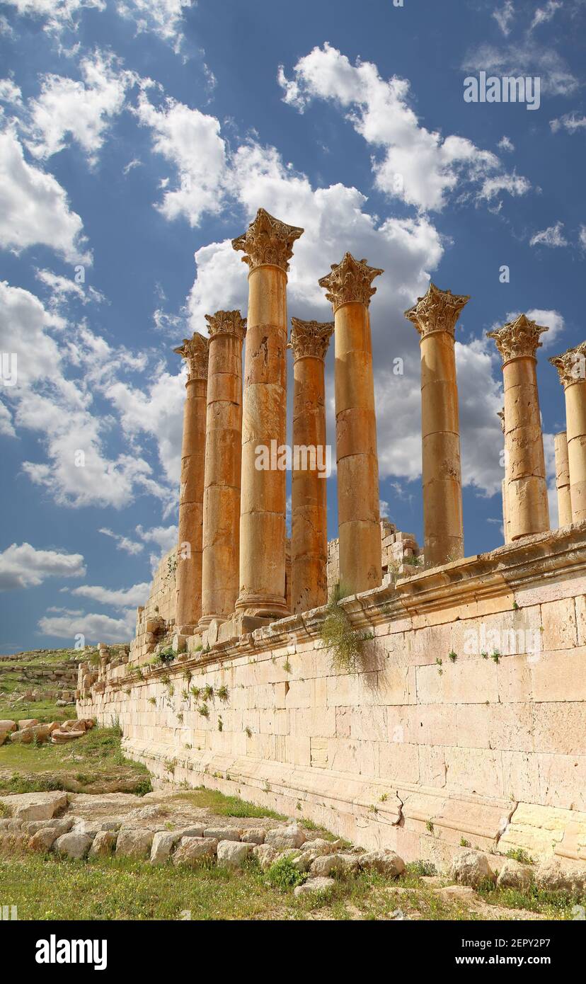 Roman Columns in the Jordanian city of Jerash (Gerasa of Antiquity ...