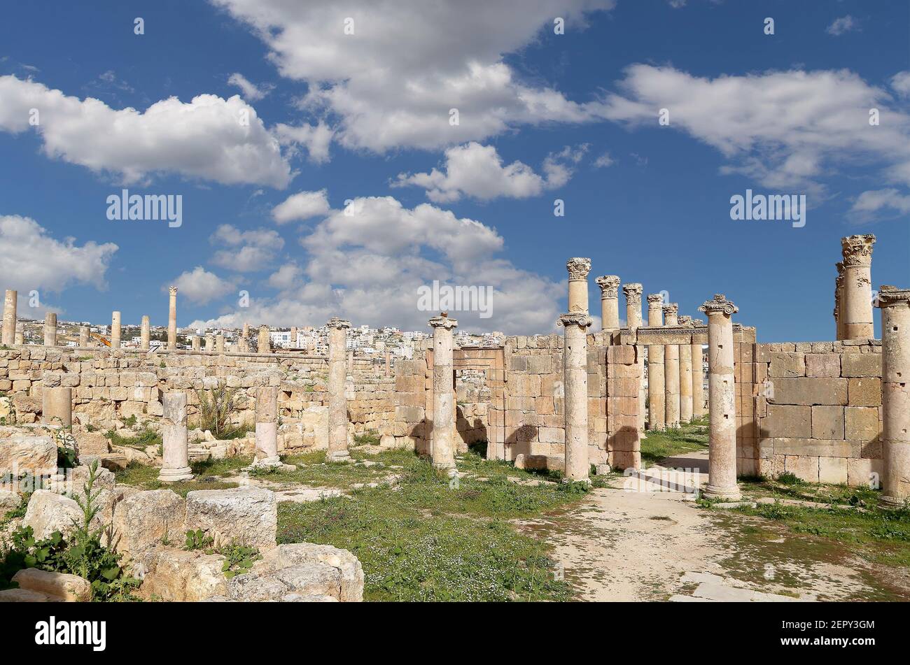 Roman ruins in the Jordanian city of Jerash (Gerasa of Antiquity ...