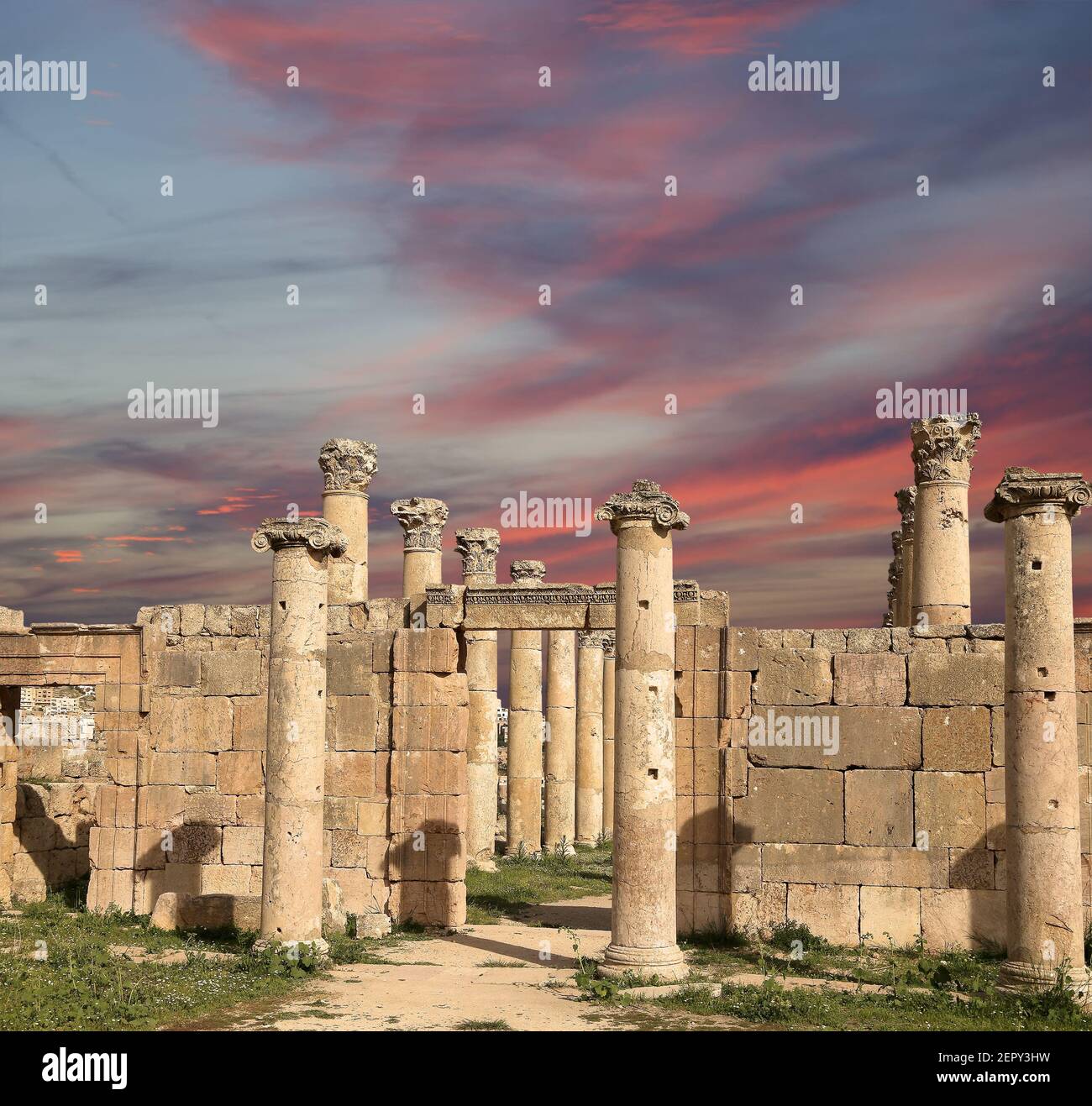 Roman Columns in the Jordanian city of Jerash (Gerasa of Antiquity ...
