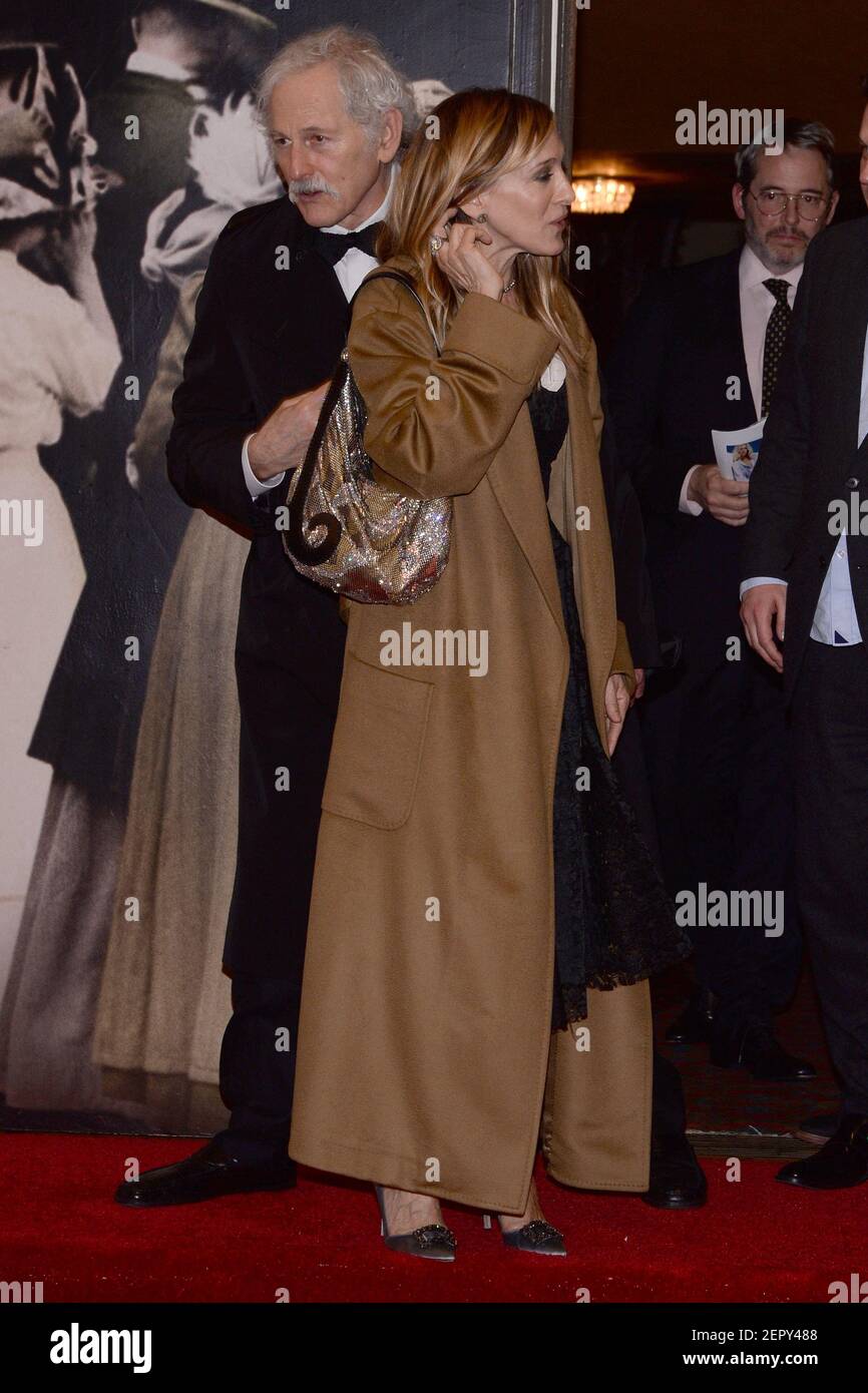 (L-R) Victor Garber walks behind Sarah Jessica Parker as the leave the ...