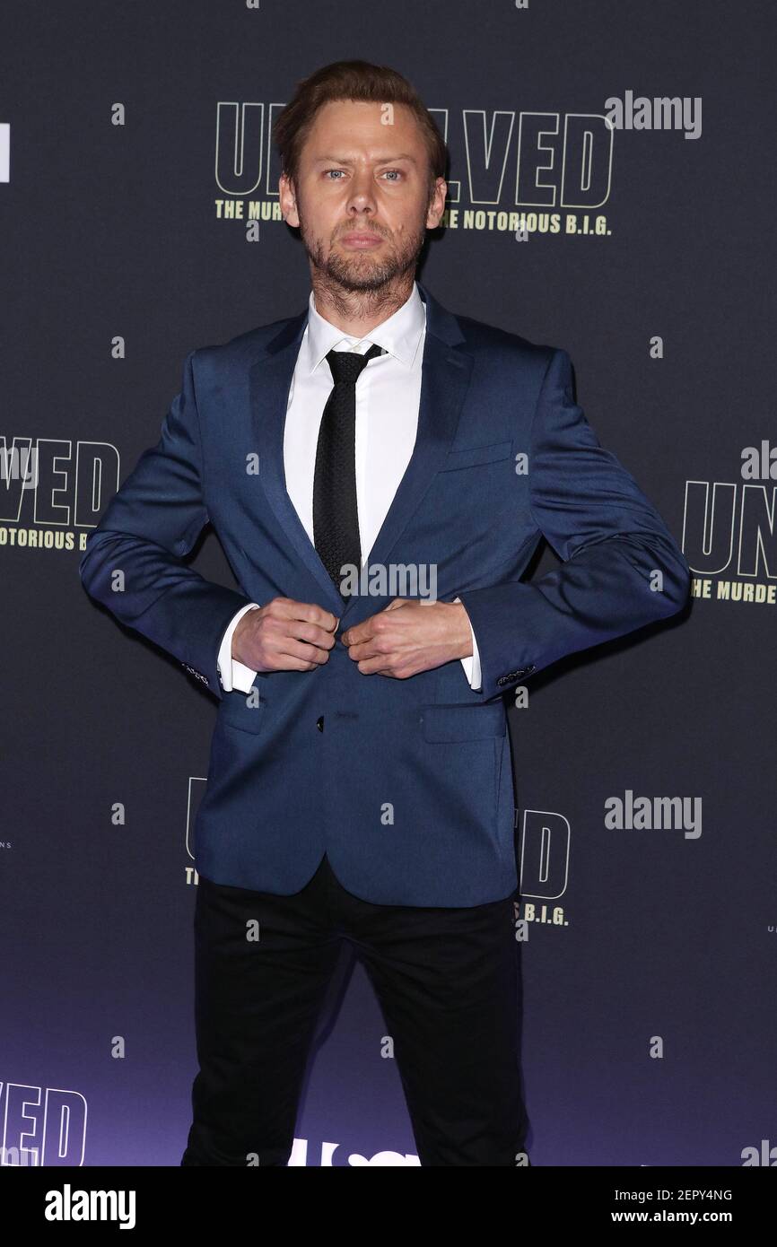Jimmi Simpson arrives at the Los Angeles Premiere of USA Network's ...