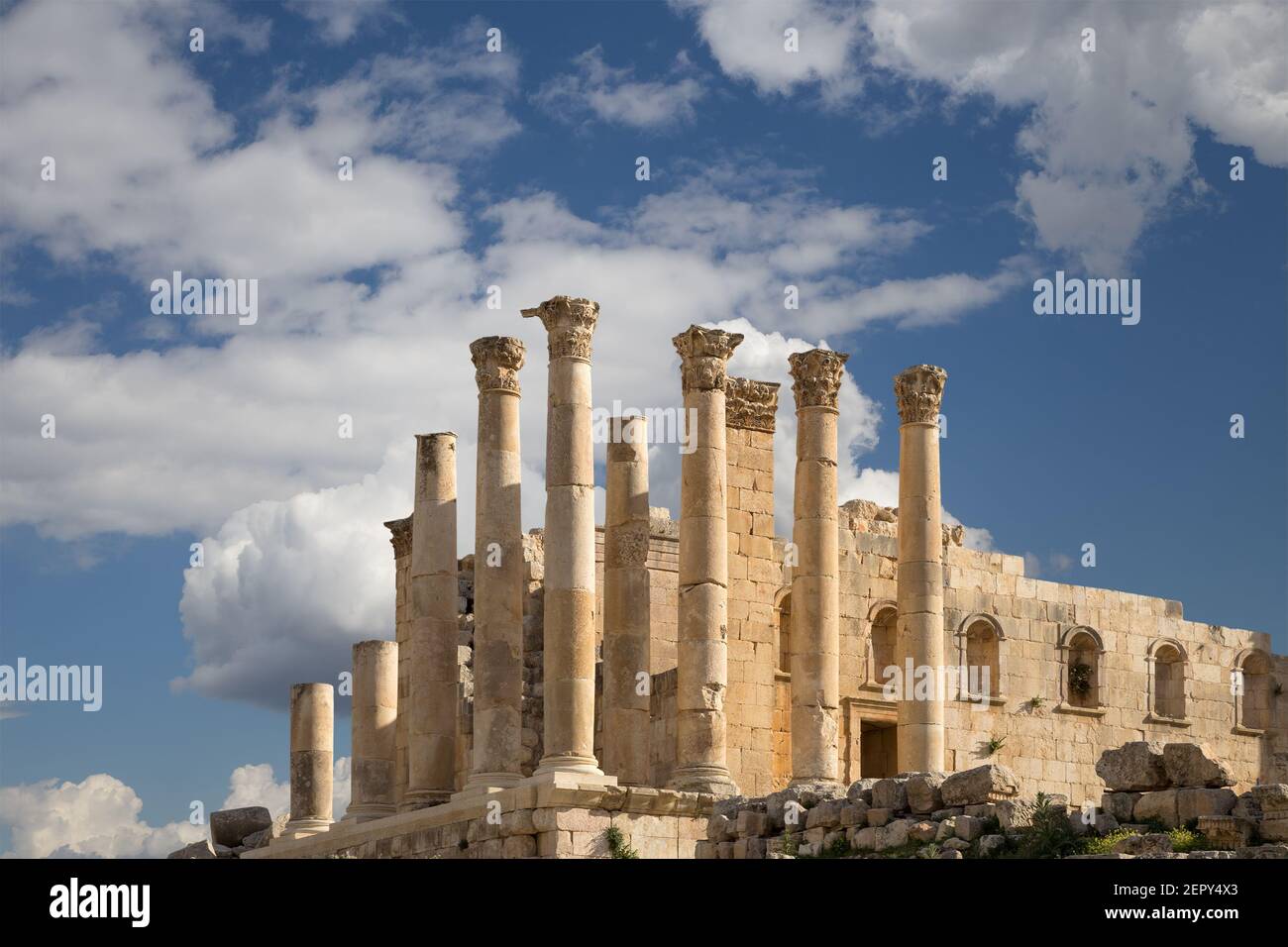 Temple zeus jordanian city hi-res stock photography and images - Alamy