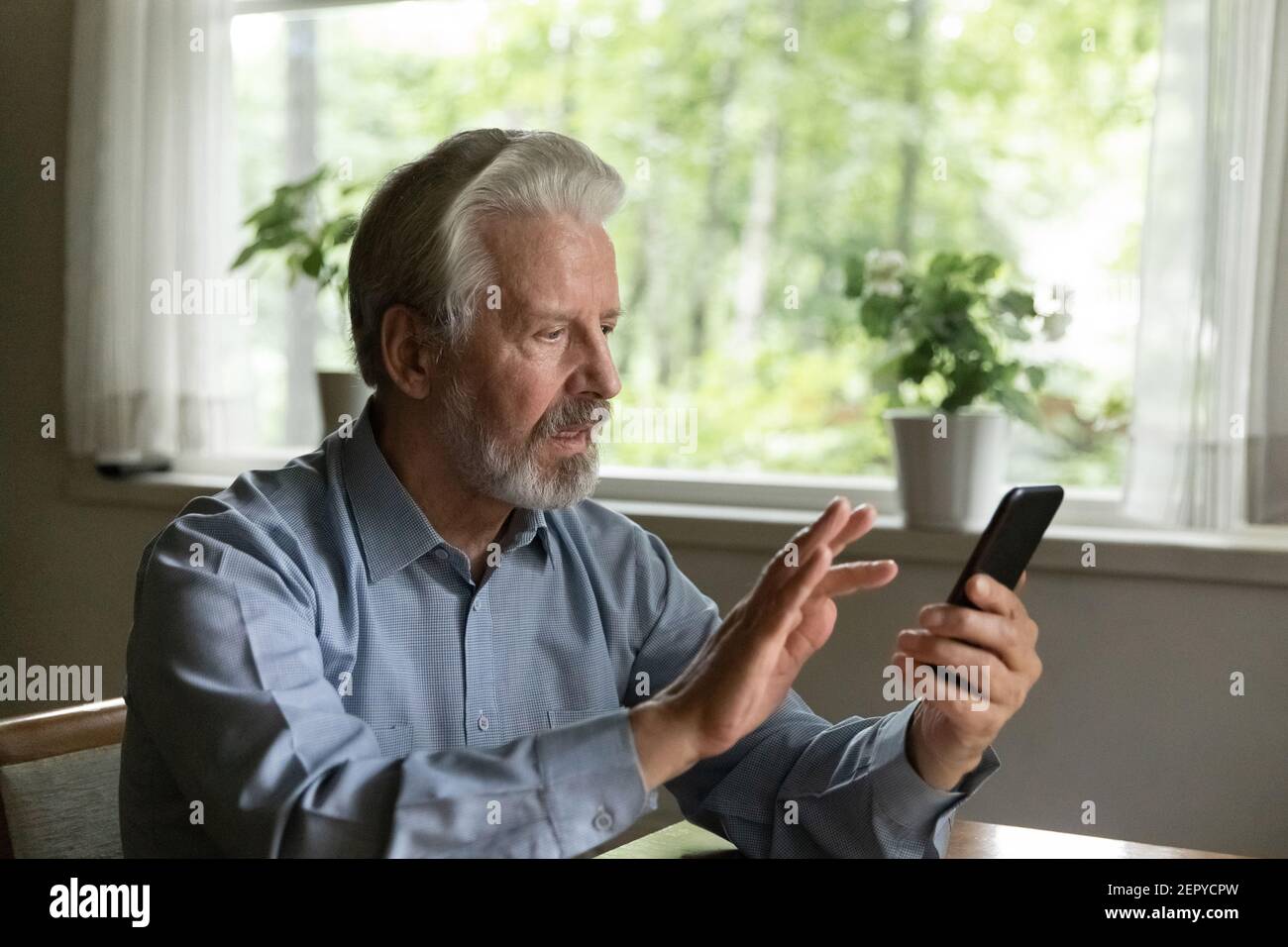 Grey haired old man hi-res stock photography and images - Alamy