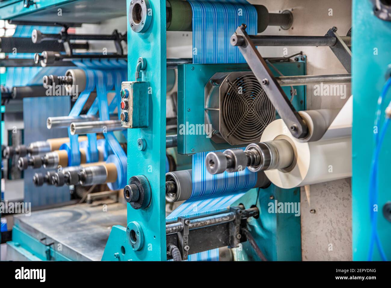Duct tape production plant packing hi-res stock photography and images ...