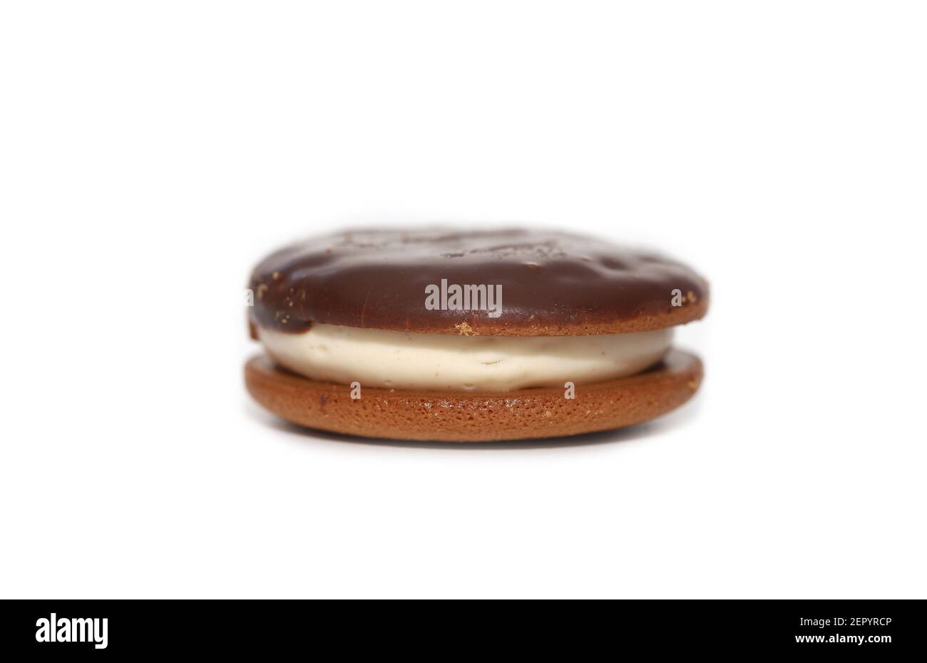 Single round chocolate chip biscuit hi-res stock photography and images ...