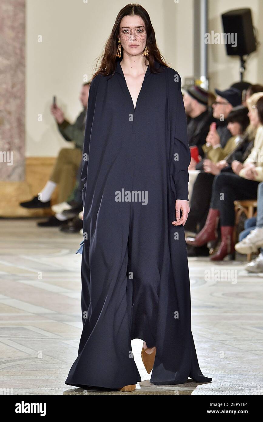 Model Maeva Giani walks on the runway during the Jacquemus Fashion Show ...
