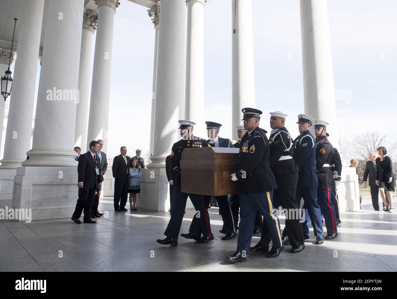 The casket of Reverend Billy Graham arrives at the US Capitol in ...