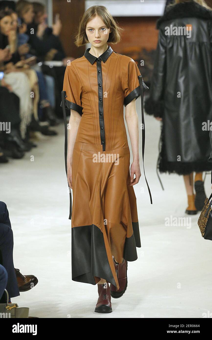 Model Fran Summers walks on the runway during the Loewe Fashion Show ...