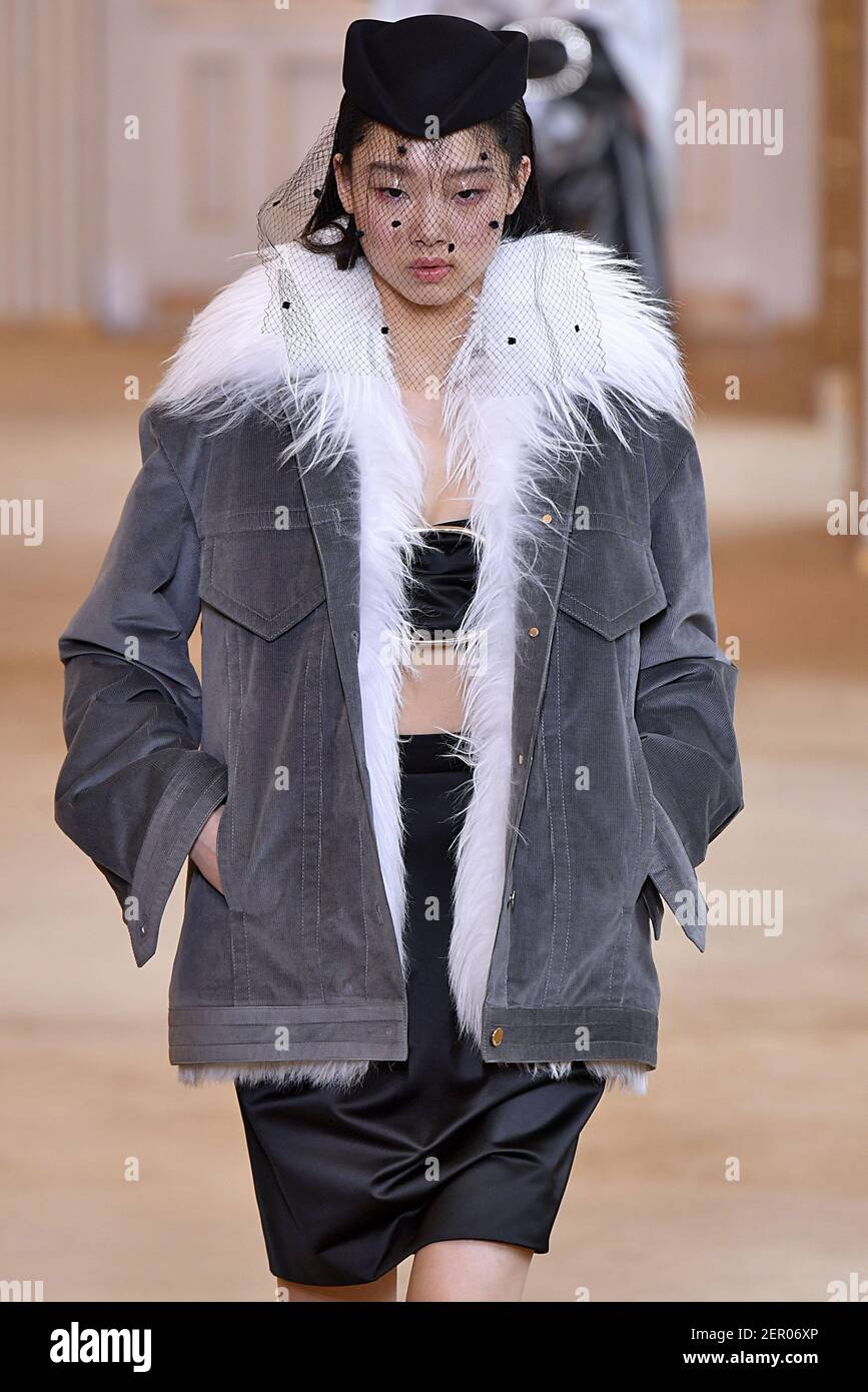Model Yoon Young Bae walks on the runway during the Nina Ricci Fashion ...