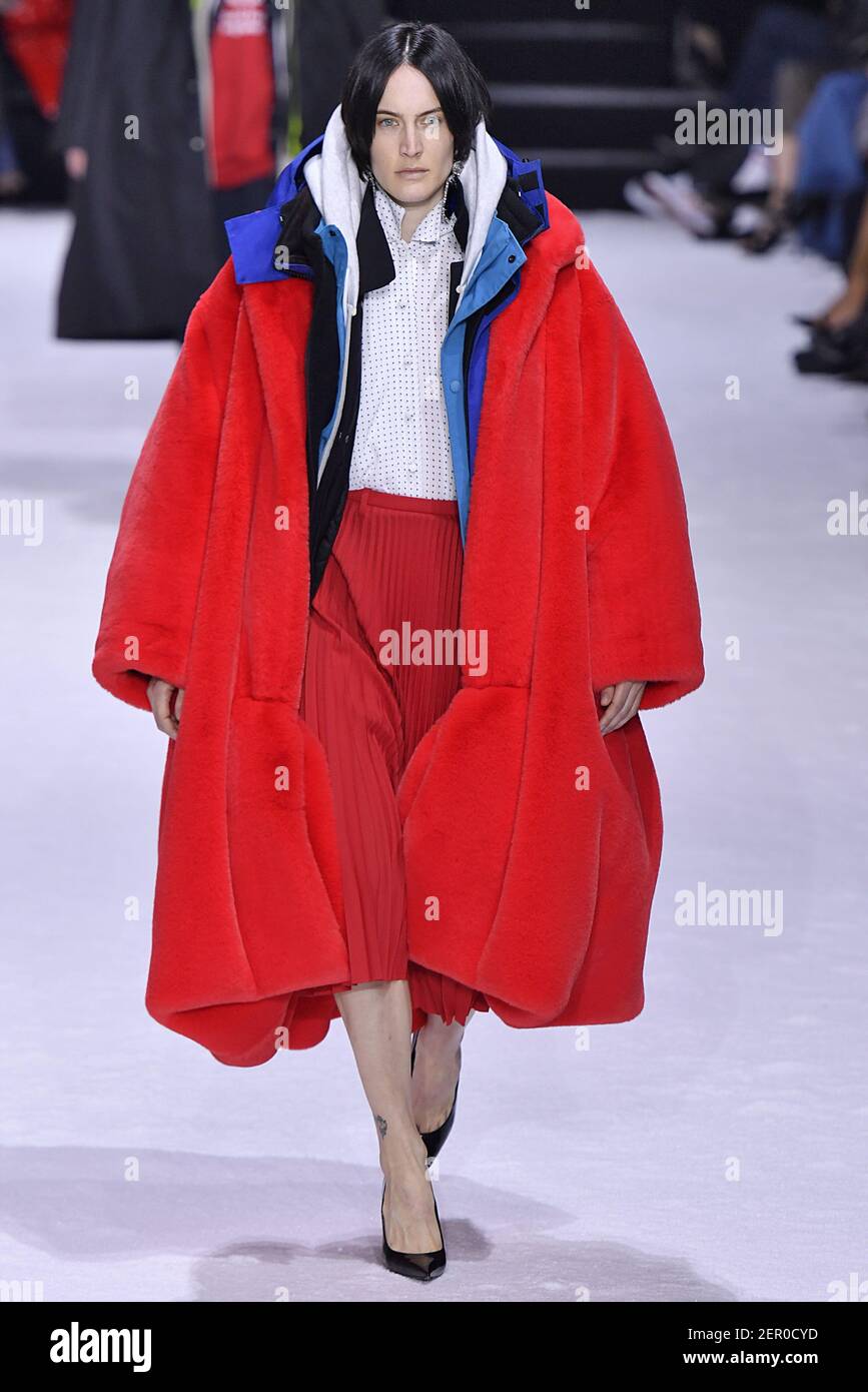 Model Jane Moseley walks on the runway during the Balenciaga Fashion ...