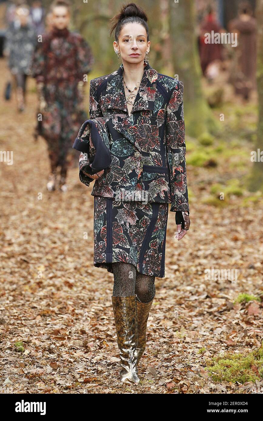 Model Amanda Sanchez walks on the runway during the Chanel Fashion Show ...