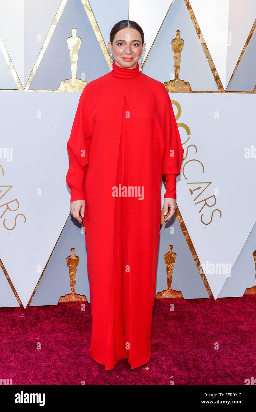 Maya Rudolph walking on the red carpet during the 90th Academy Awards ...