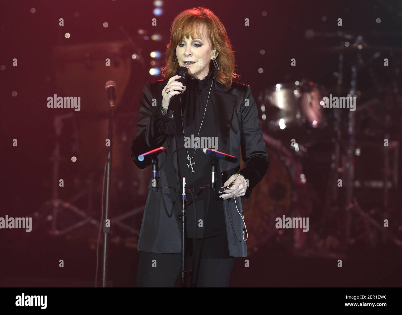 PHOENIX, AZ - MARCH 10: Reba McEntire at Muhammad Ali's Celebrity Fight ...