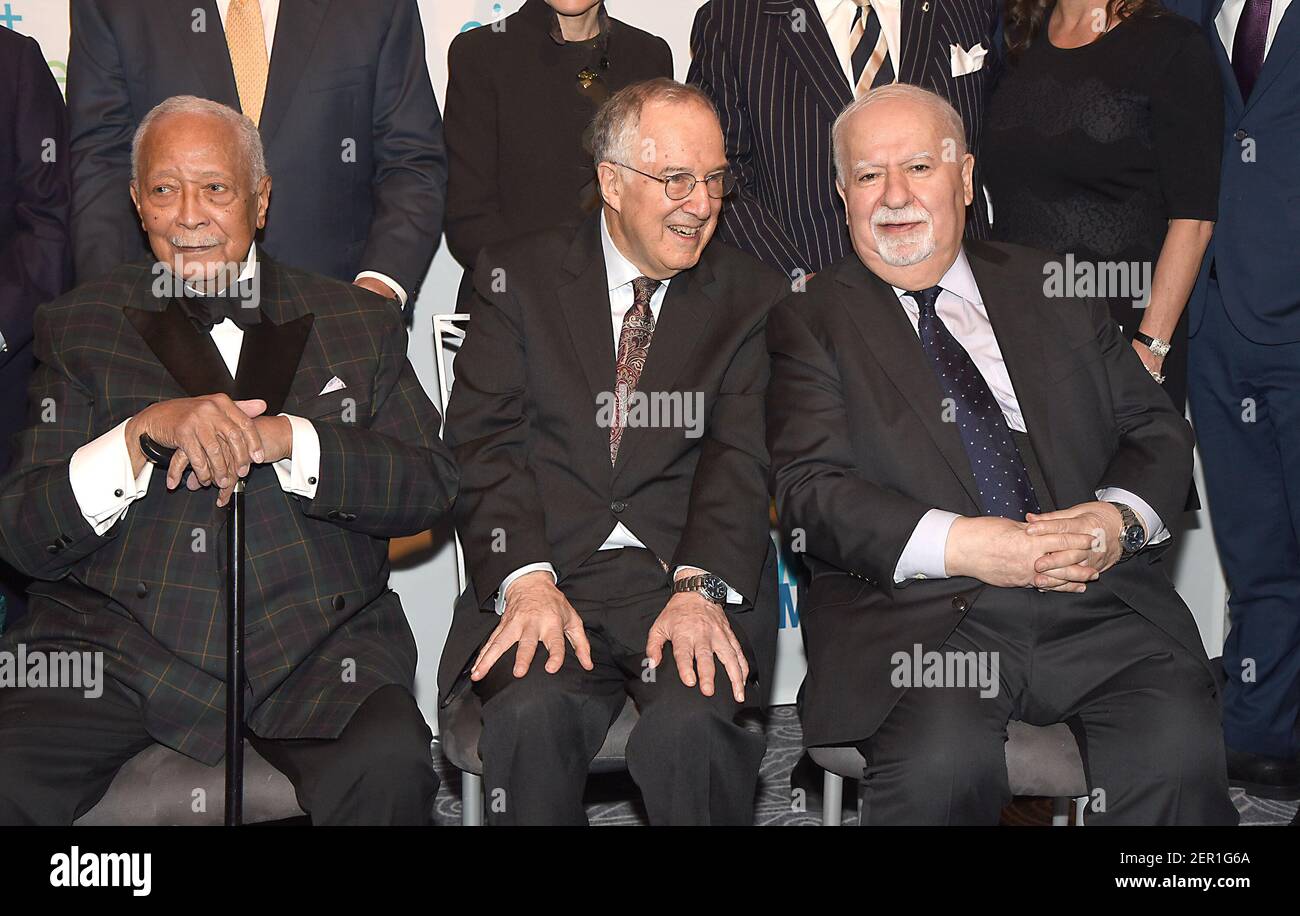Front row, Mayor David Dinkins, Stephen Solender and Vartan Gregorian ...