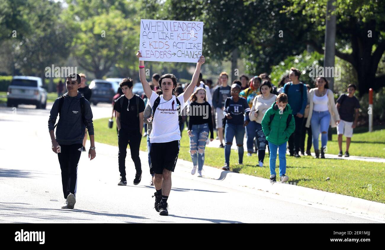 Marjory Stoneman Douglas High School students join the walkout protest ...