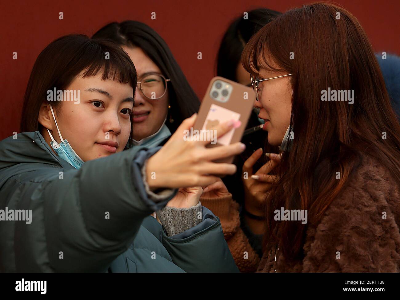 Masks down hi-res stock photography and images - Alamy