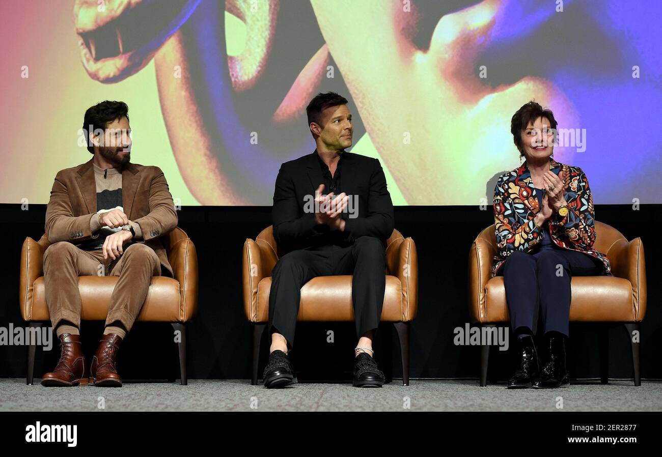 LOS ANGELES, CA - MARCH 19: (L-R) Cast members Edgar Ramirez, Ricky ...
