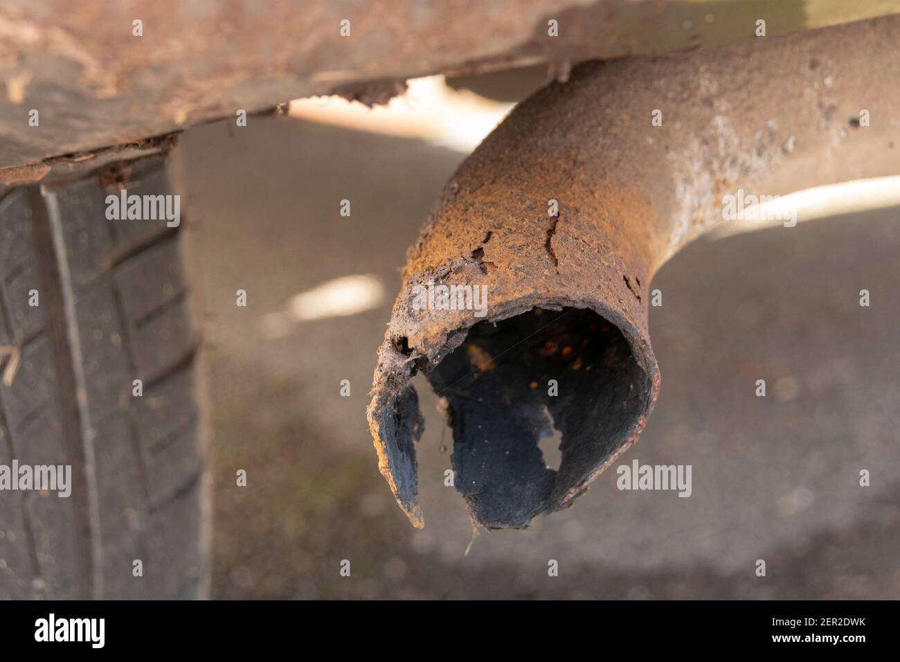 Old car exhaust hi-res stock photography and images - Alamy