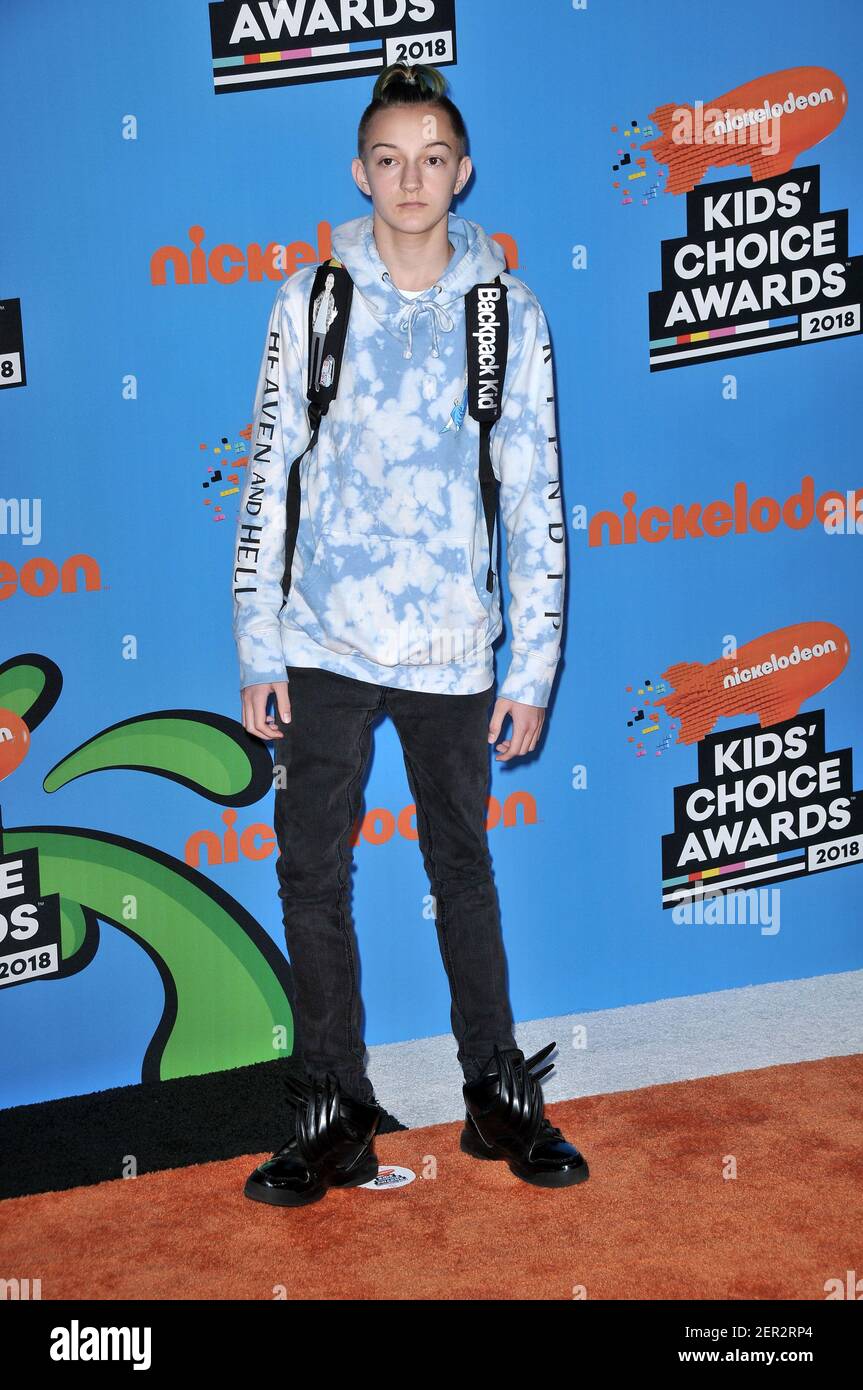 The Backpack Kid walking on the red carpet during the 2018 Nickelodeon ...