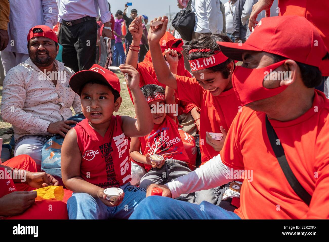 Indian joint family hi-res stock photography and images - Alamy