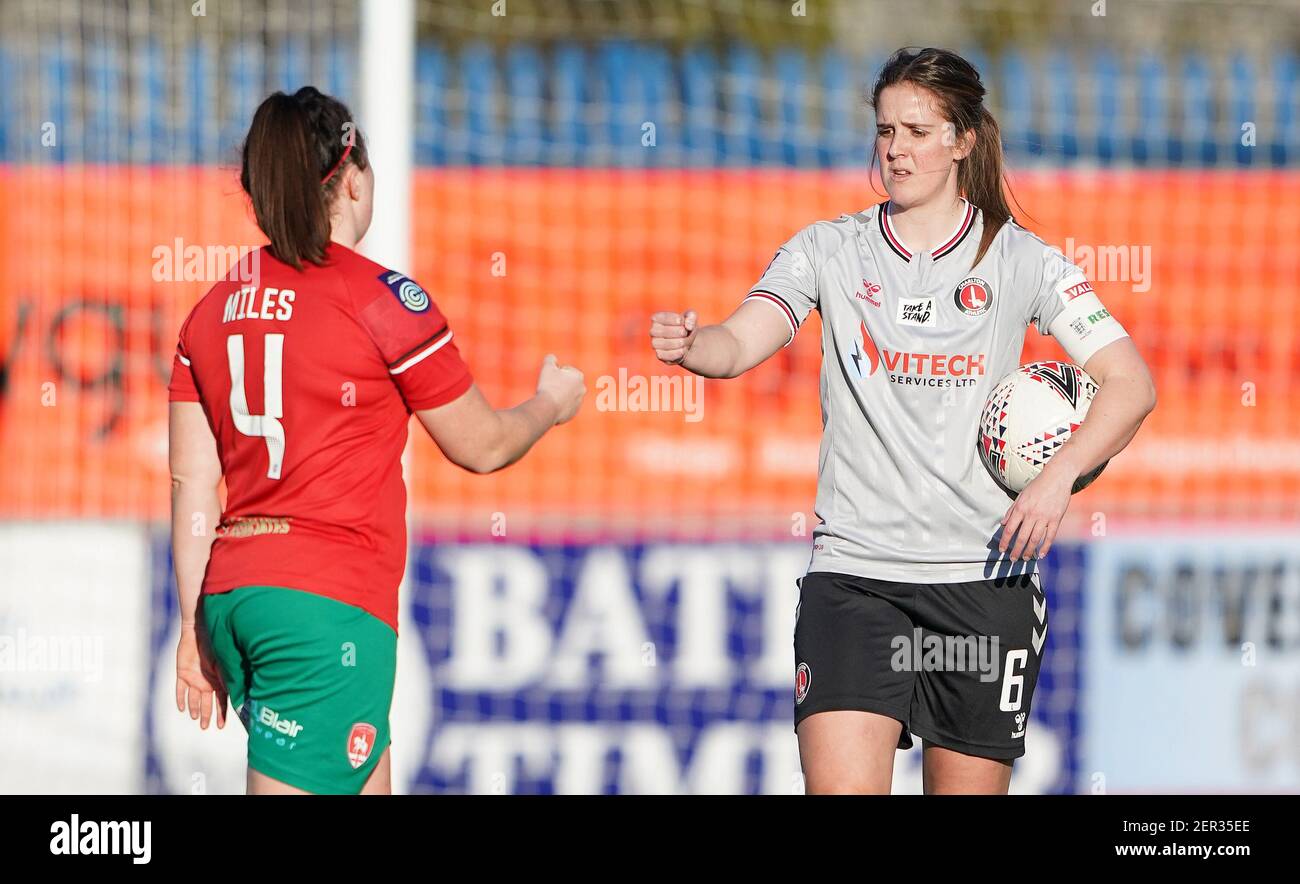 Coventry United's Nikki Miles (left) and Charlton Athletic's Grace ...
