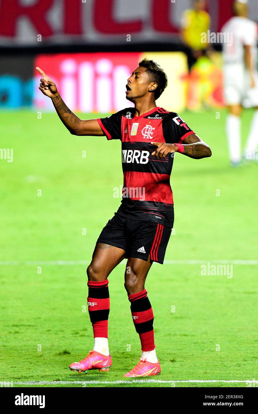 SAO PAULO, BRAZIL - FEBRUARY 25: Bruno Henrique of CR Flamengo ...