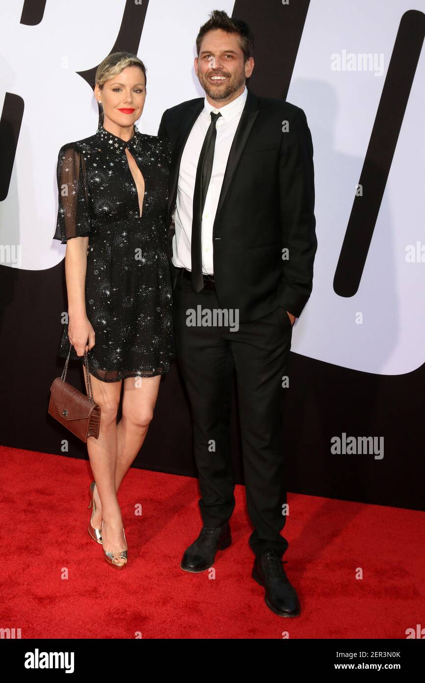 Kathleen Robertson, Chris Cowles at the "Blockers" Premiere at Village ...