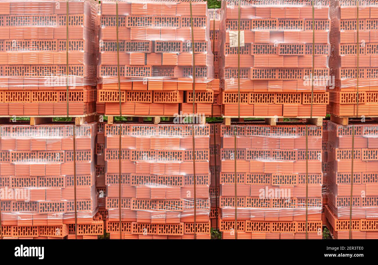 Brick pallet hi-res stock photography and images - Alamy